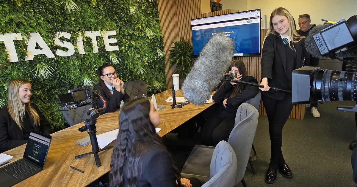 Empowering Future Innovators: Intasite Hosts Year 9 Students for STEM day